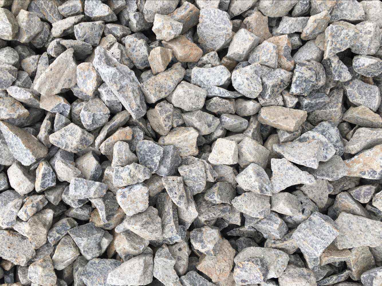 Natural Mist Black Basalt Gravel - Black Basalt